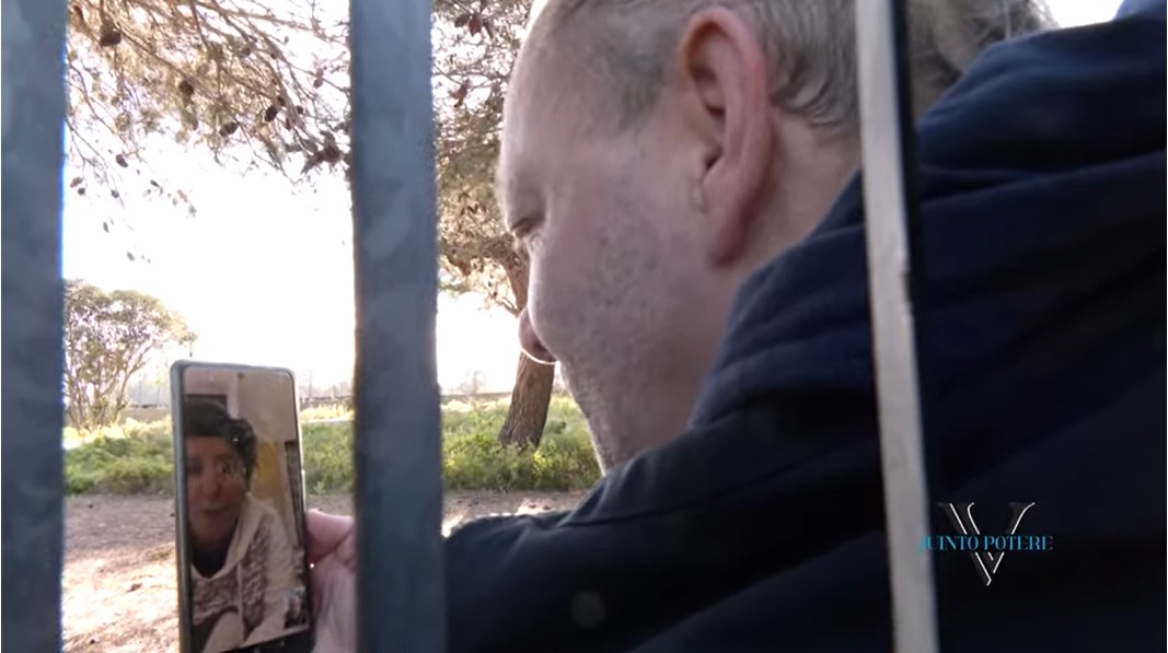 Lello incontra Angela al bar, svelata la "cosa privata": ecco cosa le ...