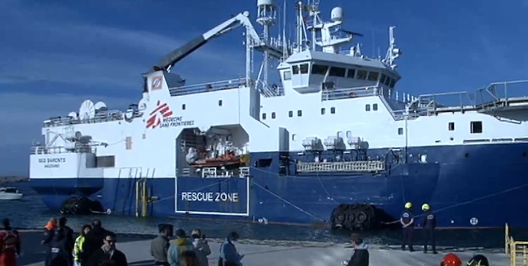 Geo Barents approdata a Bari, sbarcati i 190 migranti: disposti i ...