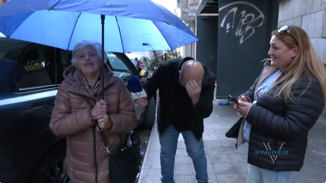 Piove nella casa popolare, Mina vince un ombrello: "Aspettando l'Arca ...